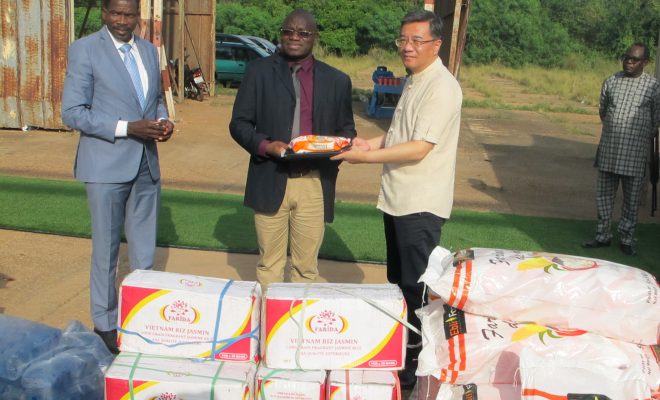 L’ambassade de Chine au Togo fait don de vivres et non vivres à l’ANPC ...